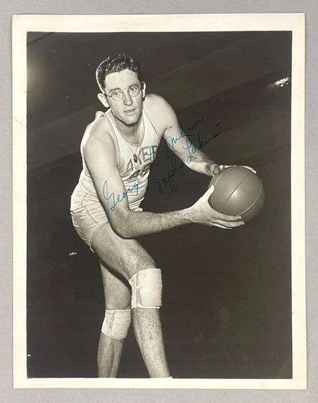 1948 - 50 George Mikan Signed 8x10 Photo - Matthew Bullock Auctioneers