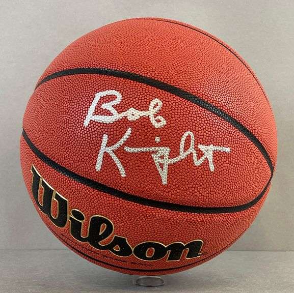 Bob Knight Signed Wilson NCAA Indoor basketball - Matthew Bullock ...