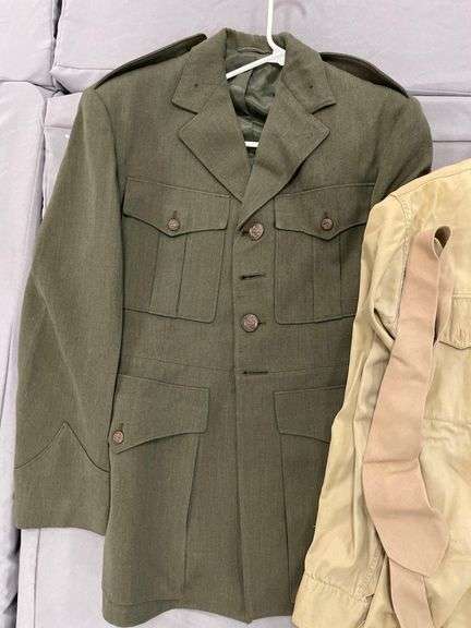 Group of WW2 Era USMC Clothing - Matthew Bullock Auctioneers
