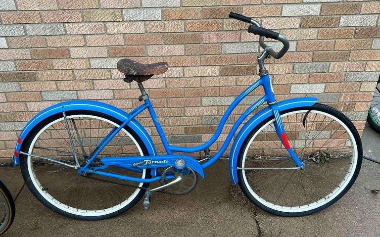 Vintage Schwinn Tornado Bicycle - Matthew Bullock Auctioneers