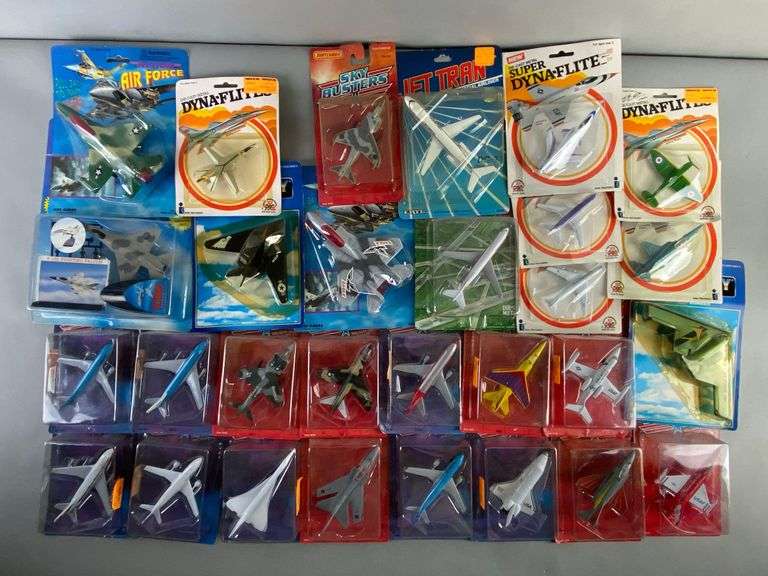 Group of Assorted Die-Cast Aircraft - Matthew Bullock Auctioneers