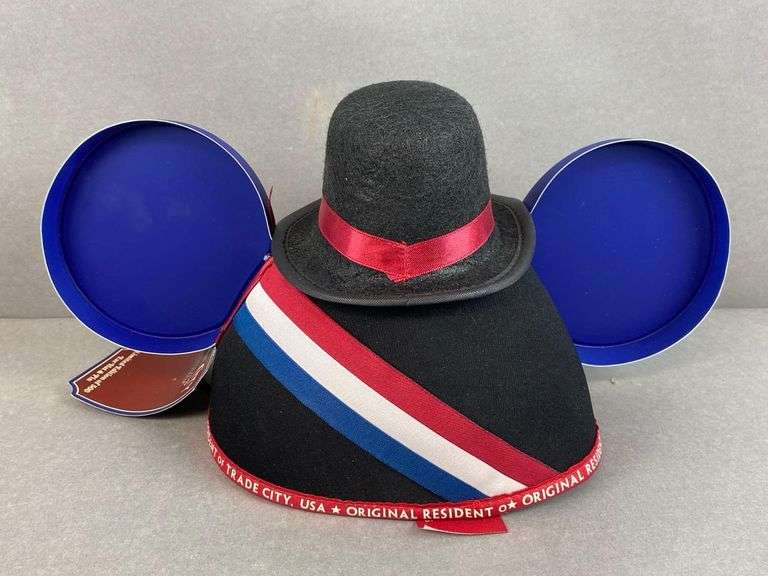 Disney Limited Edition Mayor Mickey Hat and Pin Set - Matthew Bullock ...