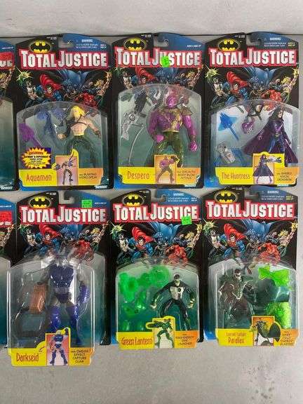 Group of 12 Kenner Batman Total Justice Action Figures - Matthew ...