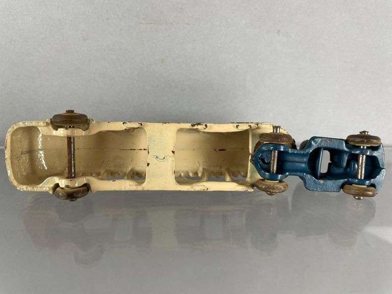 Arcade 1933 Chicago Worlds Fair GMC Greyhound Lines Cast Iron Vehicle ...