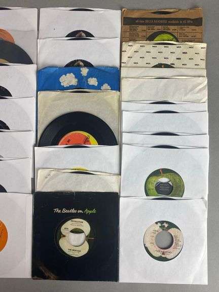 Group of 30 Elvis and The Beatles 45 RPM Vinyl Records - Matthew ...