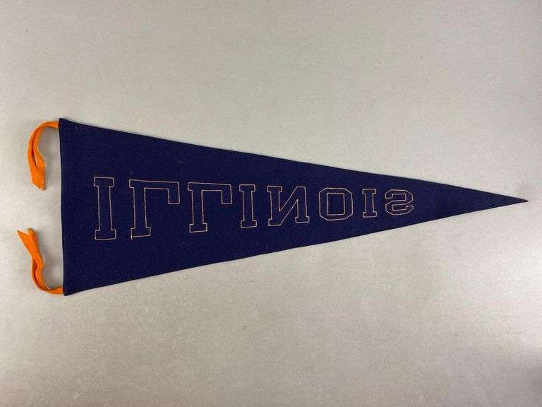 University of Illinois Pennant - Matthew Bullock Auctioneers