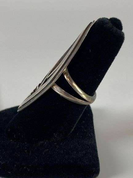 Sterling Silver Native American Hopi Ring - Matthew Bullock Auctioneers