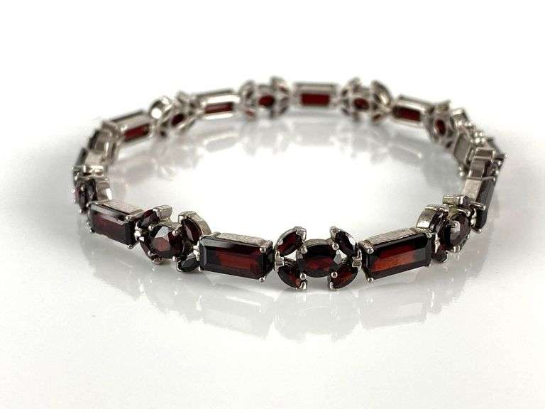 Sterling Silver Red Gemstone Bracelet - Matthew Bullock Auctioneers