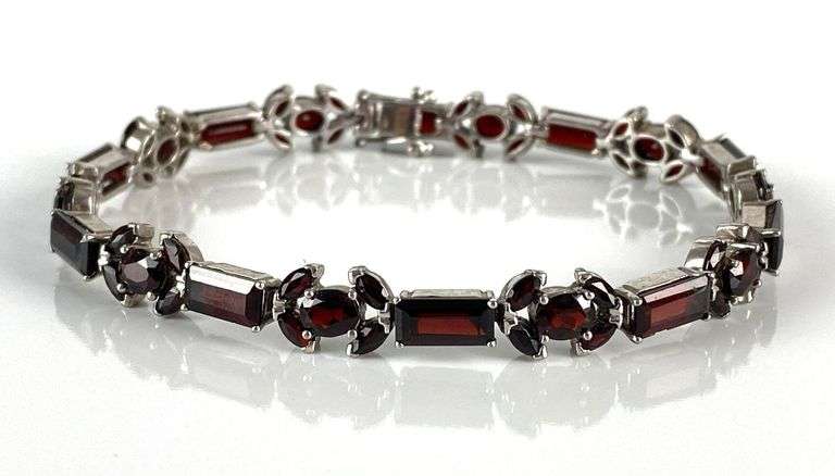 Sterling Silver Red Gemstone Bracelet - Matthew Bullock Auctioneers