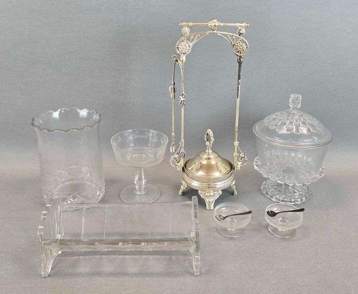 Group of 7 Assorted Glass Items and More - Matthew Bullock Auctioneers