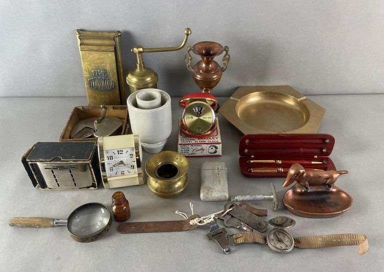 Group of 15+ Assorted Items - Matthew Bullock Auctioneers
