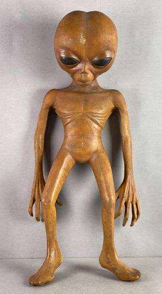 The X-Files Life Size Alien Prop Figure - Matthew Bullock Auctioneers