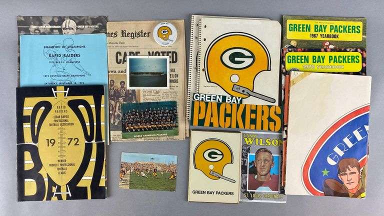 Group of Green Bay Packers Memorabilia, Programs, and Yearbooks ...