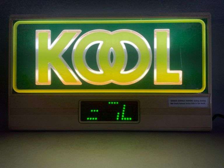 Kool Cigarettes Light Up Advertising Digital Clock - Matthew Bullock ...