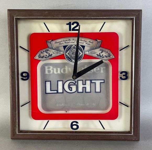 Budweiser Light Beer Vintage Budweiser Light Up Advertising Clock ...