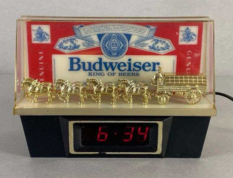 Budweiser Beer Clydesdale Advertising Electric Clock - Matthew Bullock ...