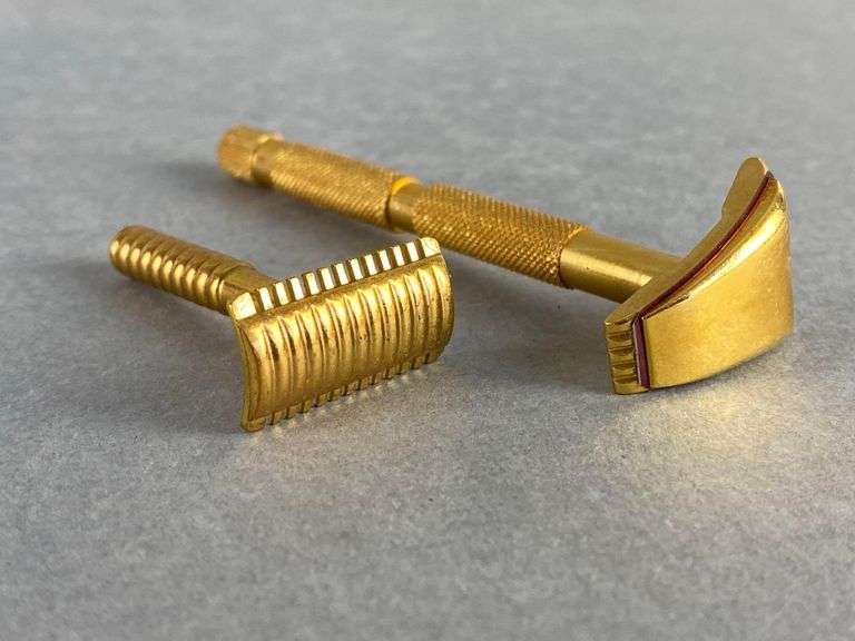 Group of Gold Tone Razors and Blades - Matthew Bullock Auctioneers