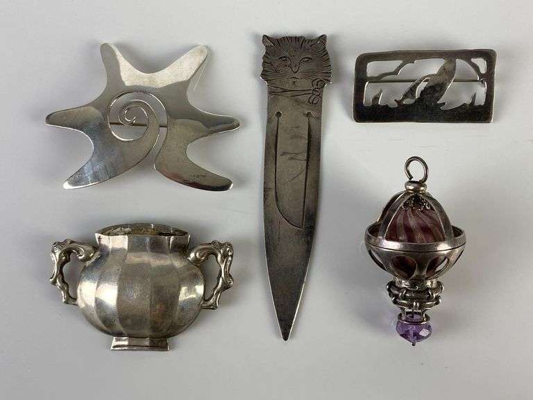 Group of 5 Sterling Silver Items - Matthew Bullock Auctioneers