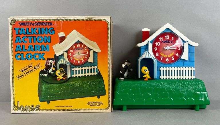 1978 Janex Tweety and Sylvester Talking Action Alarm Clock - Matthew ...