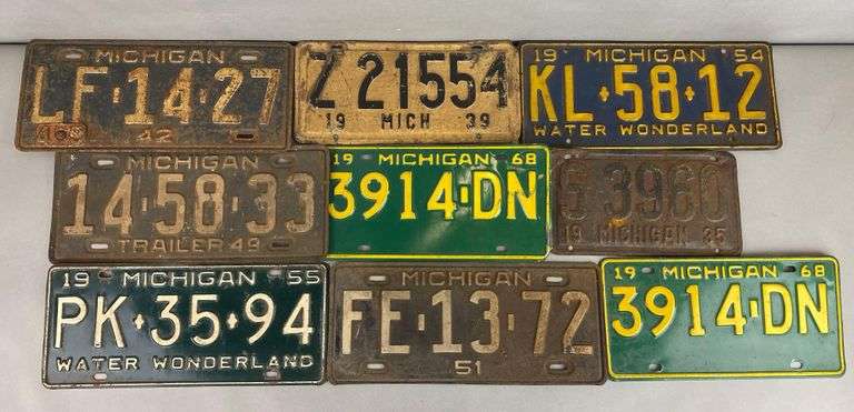 Group of 9 Vintage Michigan License Plates - Matthew Bullock Auctioneers