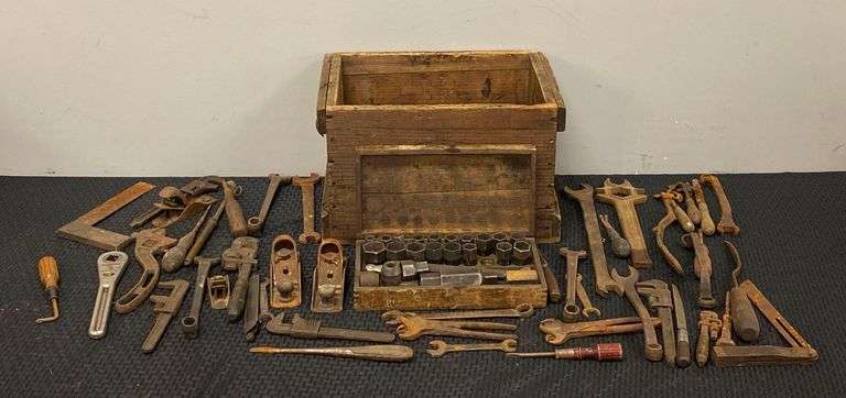 Group of Assorted Tools and More - Matthew Bullock Auctioneers