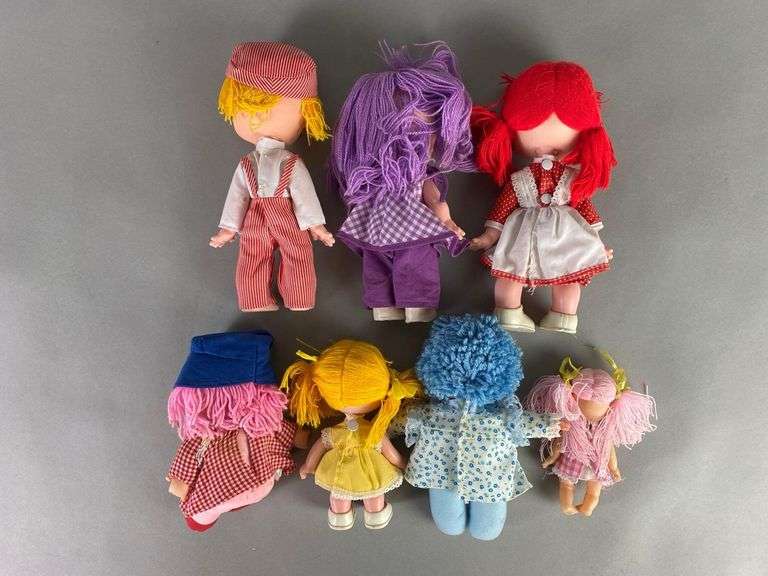 Group of 7 Dolls - Matthew Bullock Auctioneers