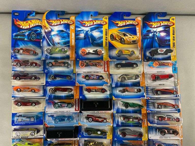 Group of 50 Mattel Hot Wheels Racers Die-Cast Cars and More - Matthew ...