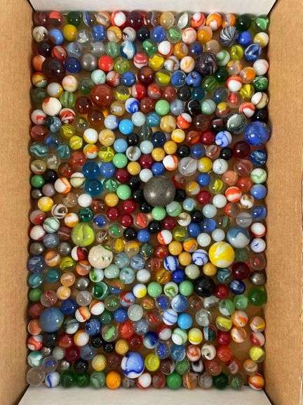 Group of 250+ Vintage Glass Marbles - Matthew Bullock Auctioneers