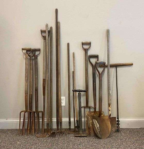 Group of Assorted Tools - Matthew Bullock Auctioneers
