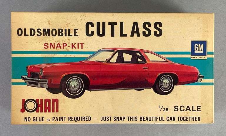 Johan Oldsmobile Cutlass Plastic Model Snap-Kit - Matthew Bullock ...
