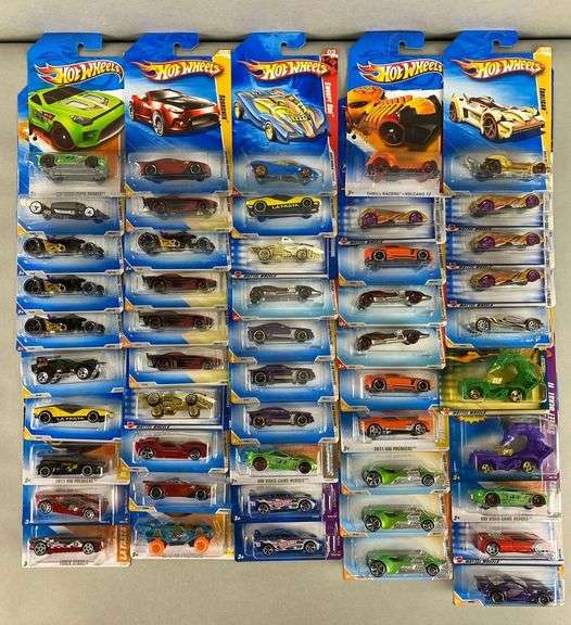 Group of 50 Mattel Hot Wheels Sports Cars Die-Cast Cars and More ...