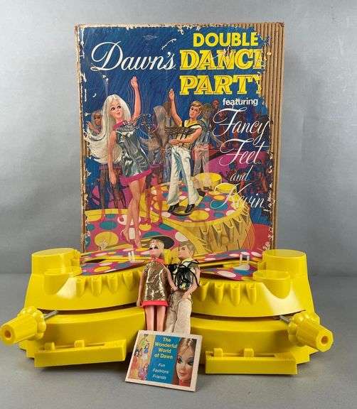 1971 Topper Toys Dawns Double Dance Party Play Set - Matthew Bullock Auctioneers