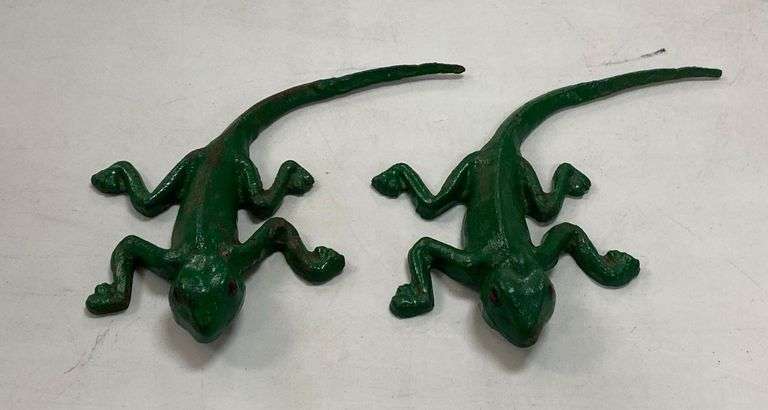 Group of 2 Cast Iron Lizard Door Stops - Matthew Bullock Auctioneers