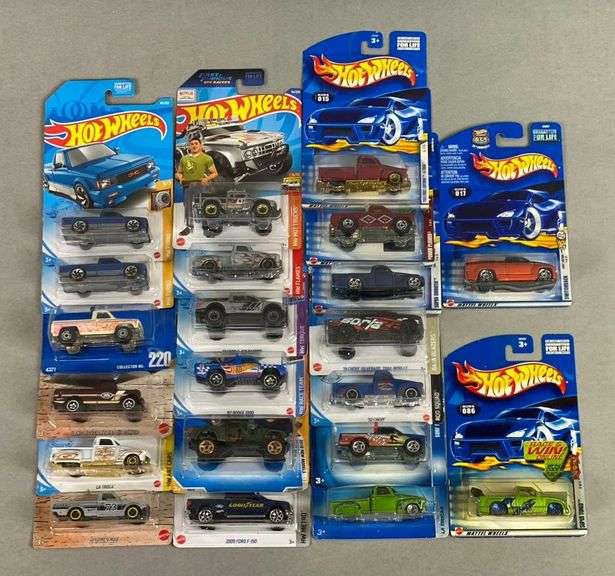 Group of 21 Mattel Hot Wheels Die Cast Vehicles - Matthew Bullock ...