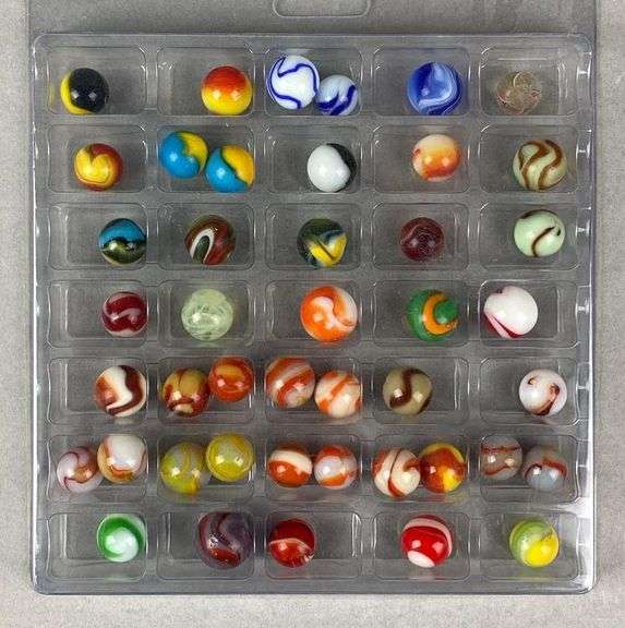 Group of Assorted Vintage Marbles - Matthew Bullock Auctioneers