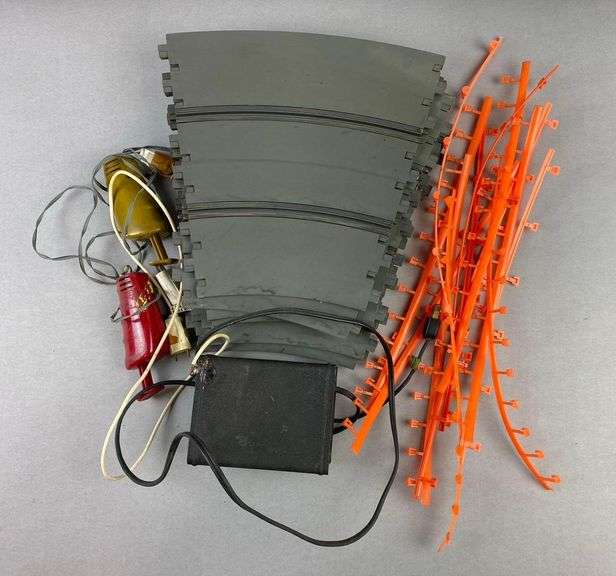 1960 Revel lol Slot Car Track Accessories - Matthew Bullock Auctioneers