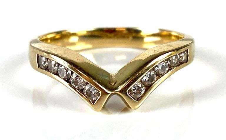 14K Gold Diamond Ring - Matthew Bullock Auctioneers