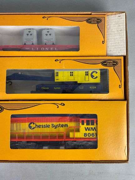 1990 Lionel Limited Edition O Scale Chessie System Model Train Set ...