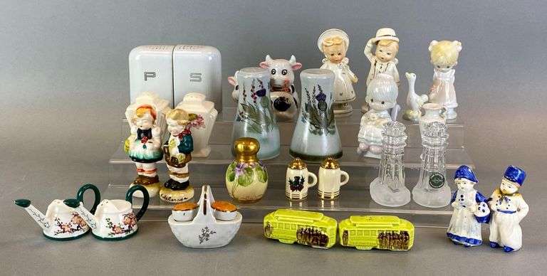 Group of Hand Painted Salt and Pepper Shakers - Matthew Bullock Auctioneers