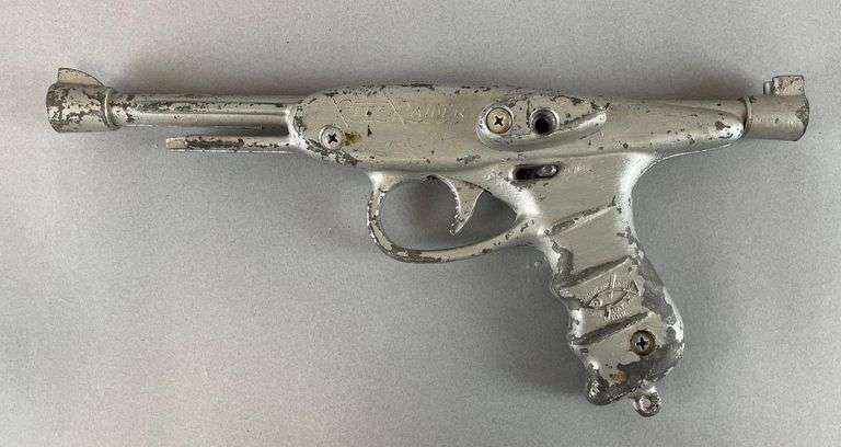 Universal Die-Cast Reef Raider Blaster Gun - Matthew Bullock Auctioneers