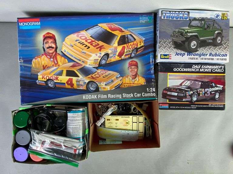 Group of Model Kits and More - Matthew Bullock Auctioneers