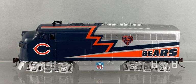 Hawthorne Village Chicago Bears Bachmann HO Scale Diesel Locomotive ...