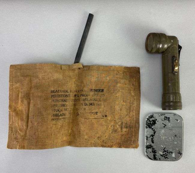 Group of 3 Vintage Military Items - Matthew Bullock Auctioneers