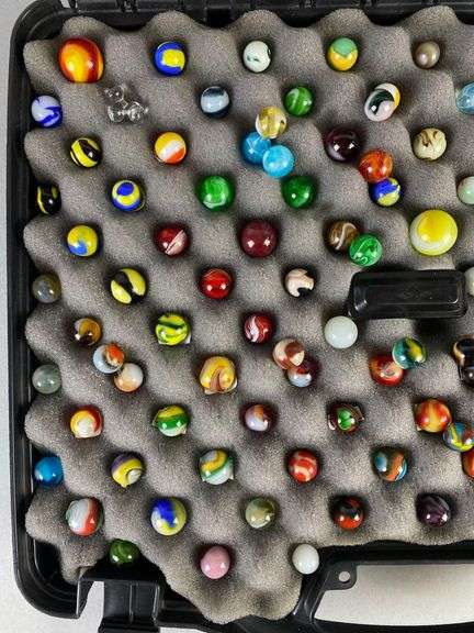 Group of 100+ Vintage Marbles - Matthew Bullock Auctioneers