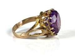 14K Gold Purple Gemstone Ring - Matthew Bullock Auctioneers