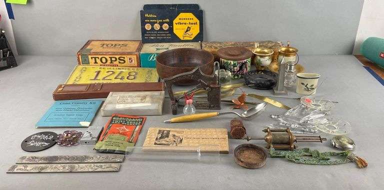 Group of Assorted Items - Matthew Bullock Auctioneers