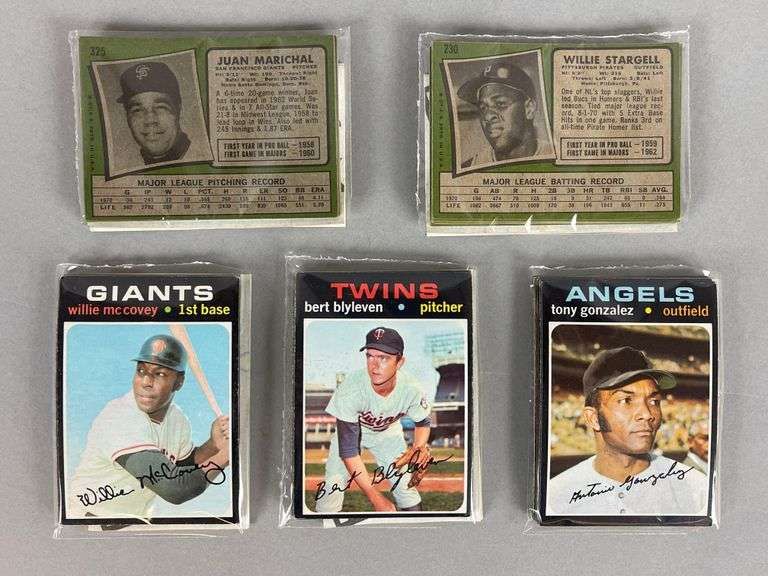 1971 Topps Baseball West Corps. Cello Fun Pack Vending Box of 20 with ...