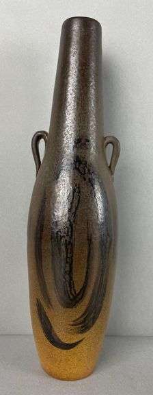 Ross Signed Pottery Vase - Matthew Bullock Auctioneers