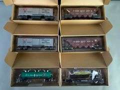 Group of 6 Menards O Scale Model Train Cars - Matthew Bullock Auctioneers