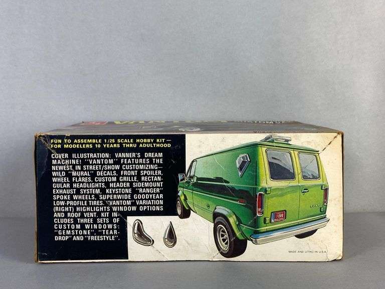 AMT Ford Econoline Custom Vantom Van Plastic Model Kit - Matthew ...